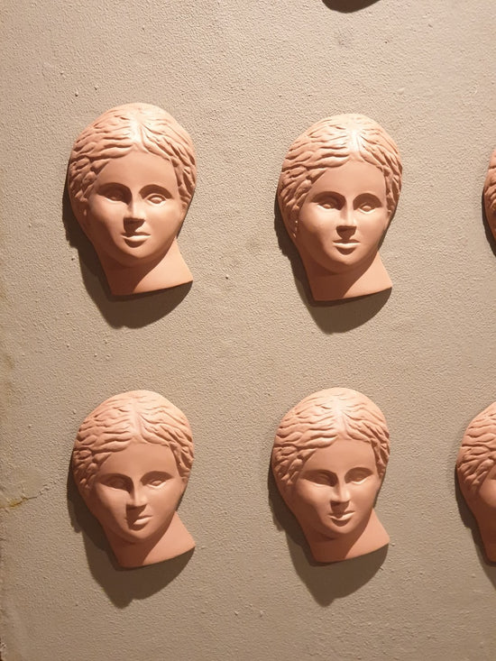 Terra Faces – Bareeki