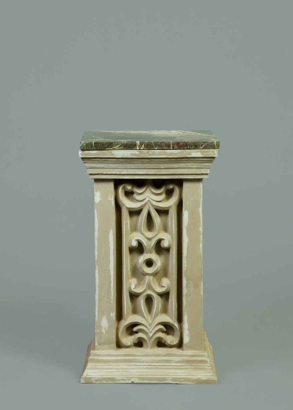 French Column Pedestal – Bareeki